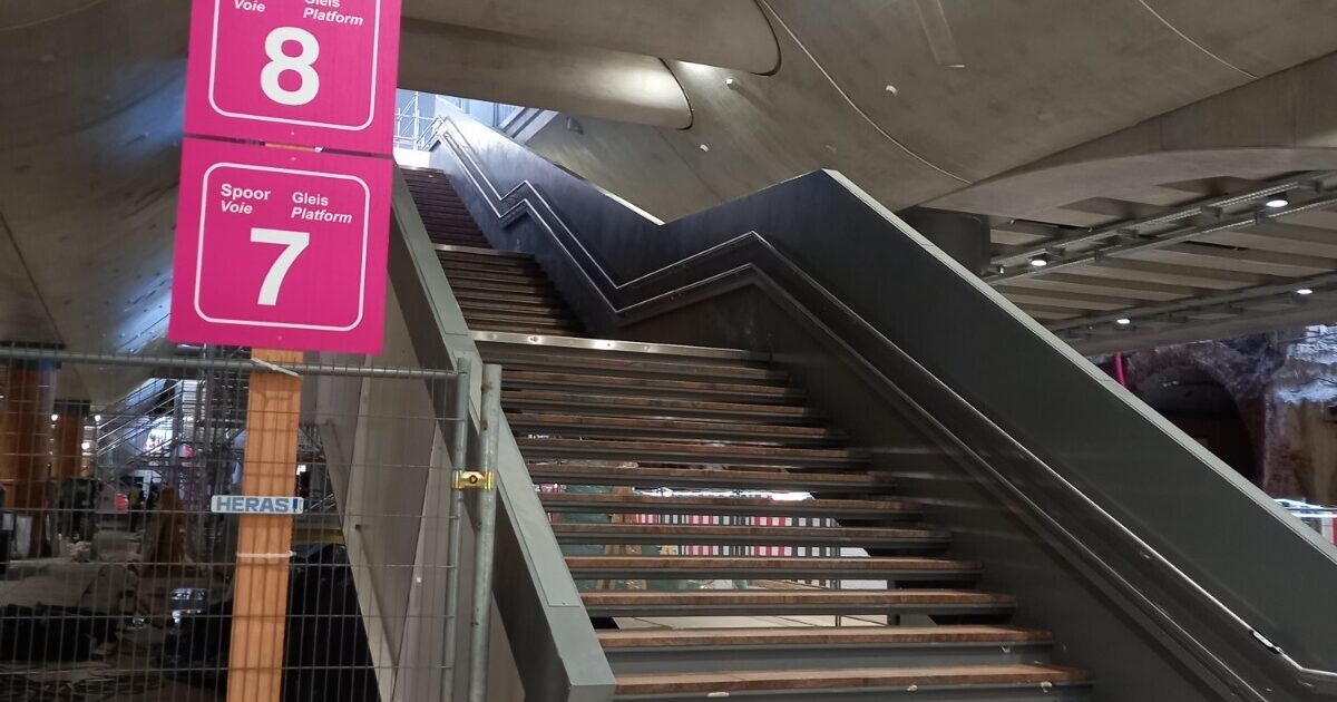 Project Gent Sint-Pieters | Vaste trap perron 7-8 open op 23 januari 2024